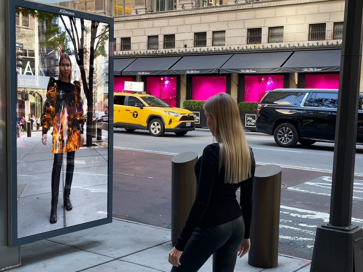 Power Of AR Mirrors: Enhancing Visual Marketing & Amplifying User ...